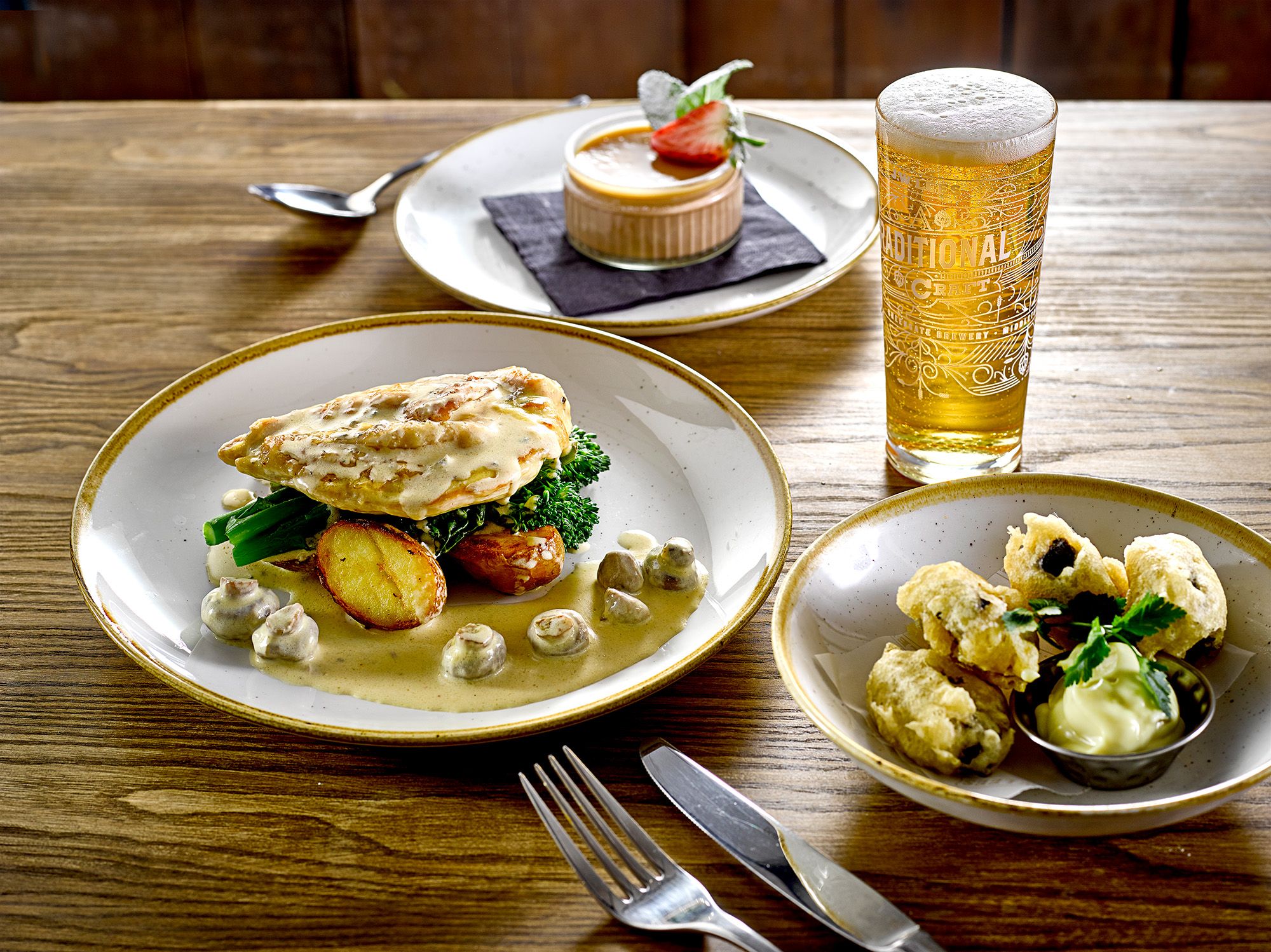 Vale Royal Abbey Arms | Great traditional British food in Oakmere, Cheshire
